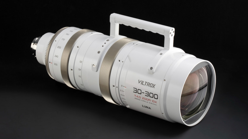 Viltrox Luna 30-300 mm T4 Zoom 10x - jeden, by rządzić wszystkimi | Fotopolis.pl